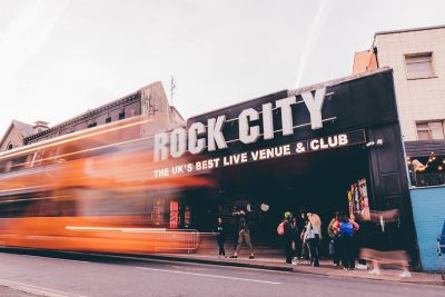 How to get to the city centre from University Park campus